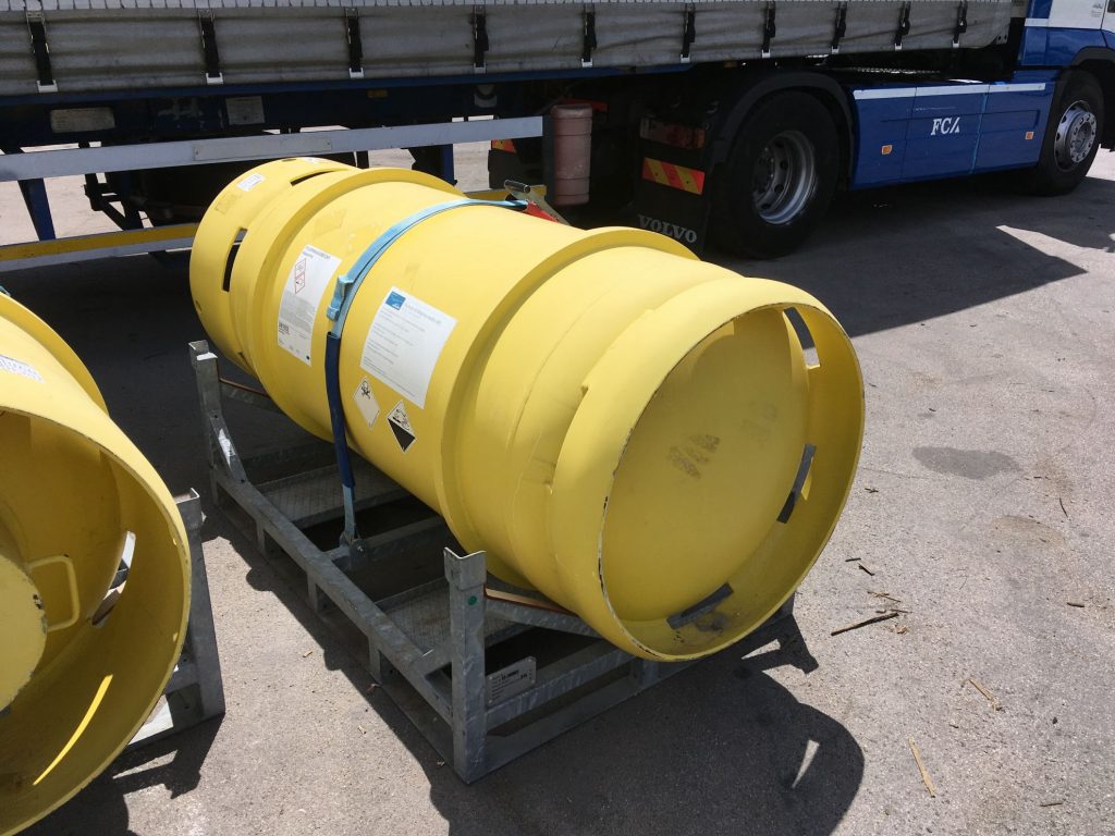 Find Out Metal Pallet Liquid Storage Tanks - SELLA HV