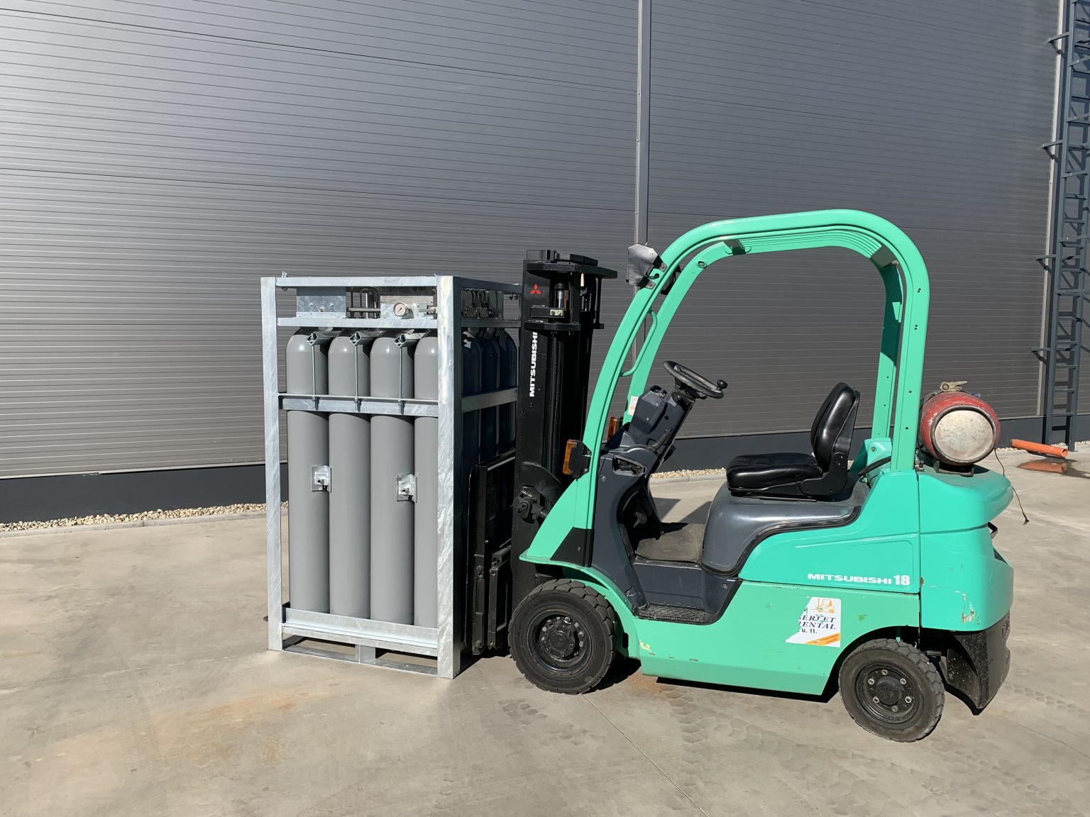 Gas cylinders bundle 16x50