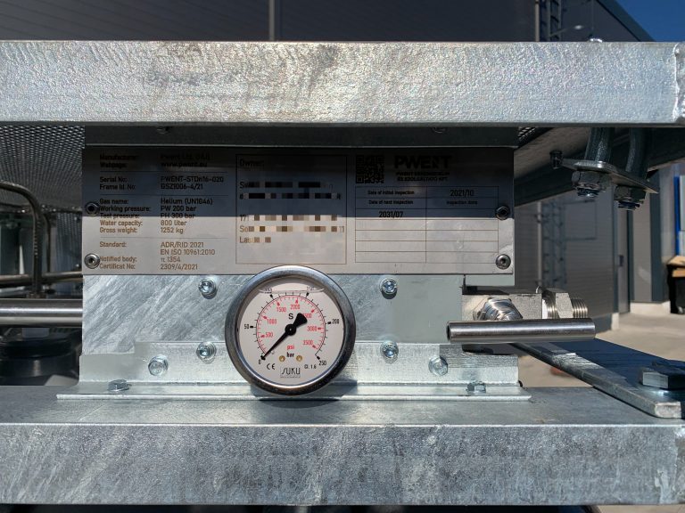 Gas cylinders bundle 16x50